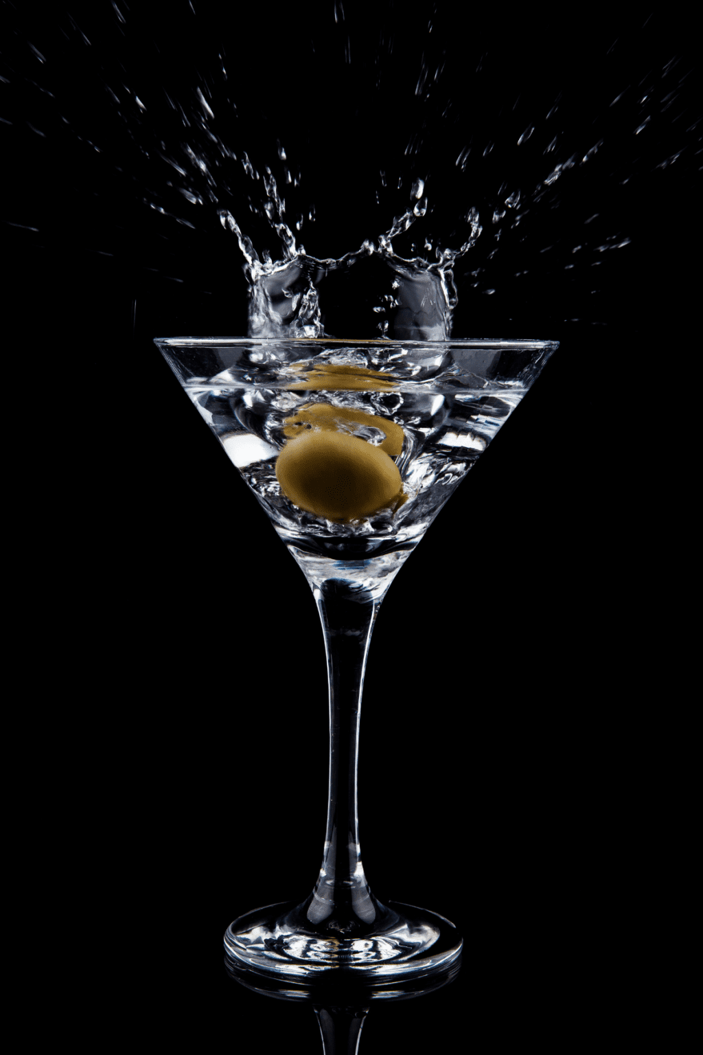 The Classic Martini: The Ultimate Guide To Stirring Up An Old Favorite